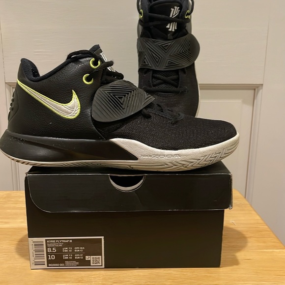 Nike | Shoes | Kyrie Flytrap Iii Nike Basketball Sneaker Orig Box ...